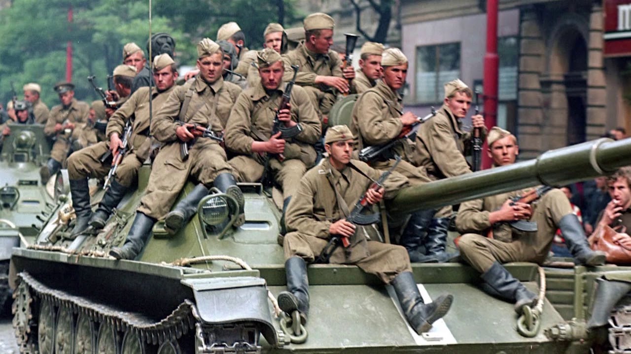 Cehia a echivalat comunismul cu nazismul și a introdus pedepse de până ...